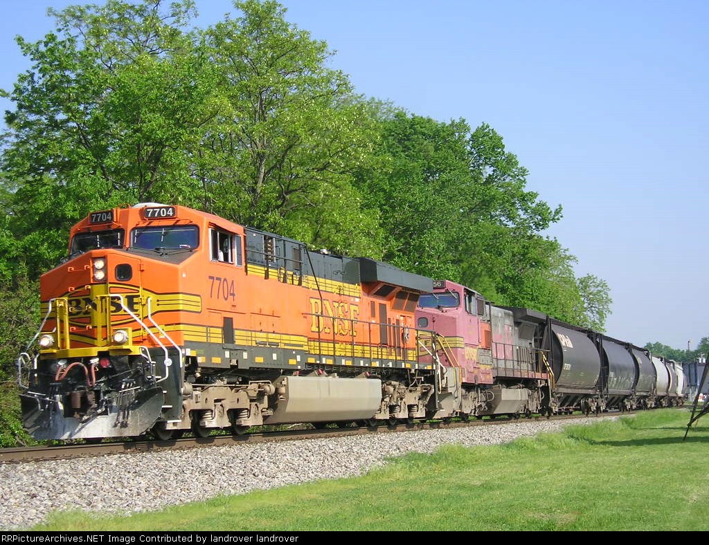 BNSF 7704